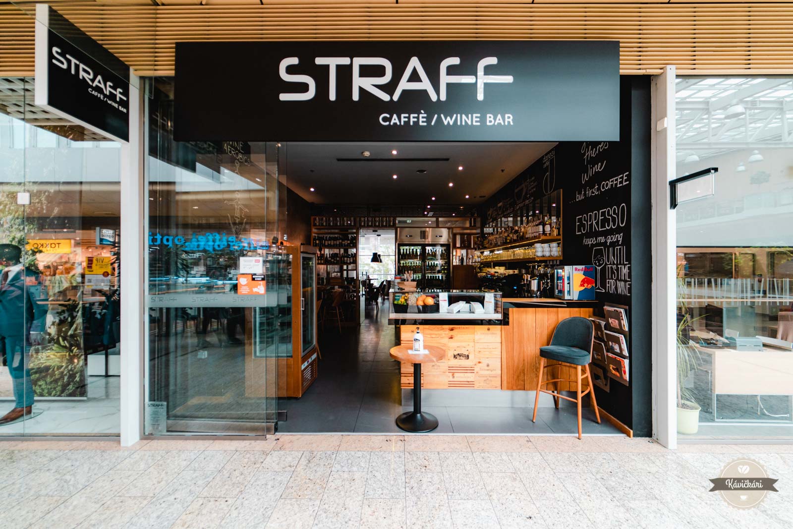 Straff Cafe & Wine Bar: Oáza osvieženia v púšti obchodov | Kávičkári